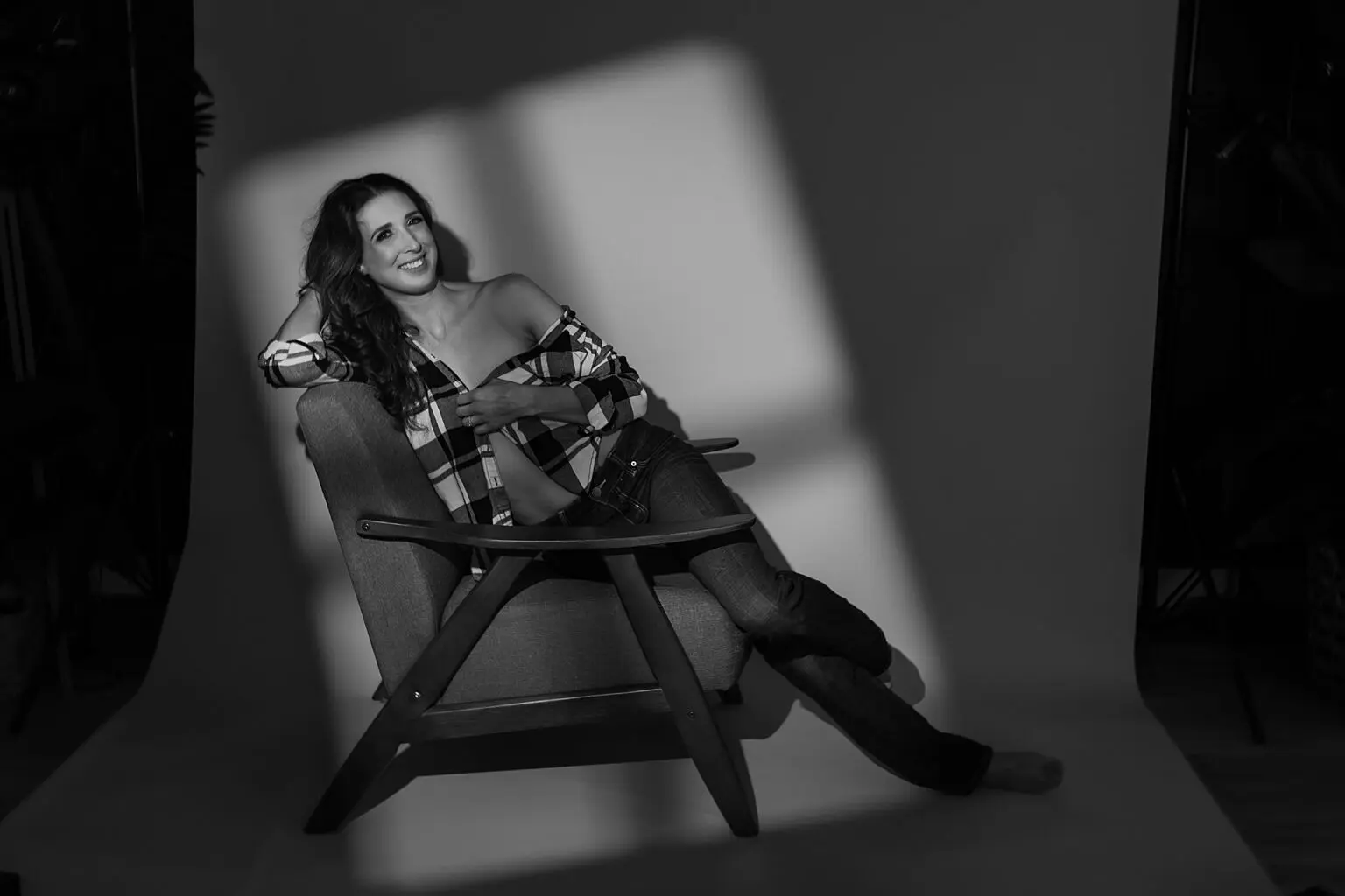 Miss M's Sunkissed Mini Session | Calgary Boudoir Photographer